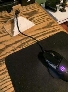 15 DIY Mouse Bungee Ideas For Gamers - DIYnCrafty
