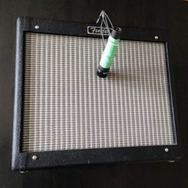 26 DIY Mic Stand Ideas For Recording Room