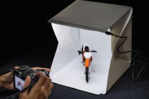 25 DIY Light Box Projects - How To Build A Light Box - DIYnCrafty