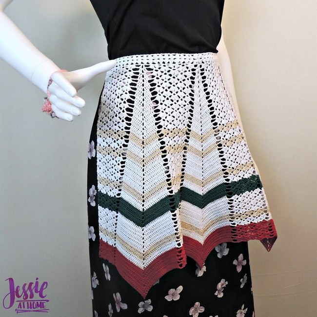 15 Free Crochet Apron Patterns - DIYnCrafty