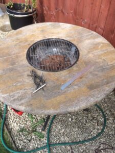 20 DIY Grill Table Ideas For Easier BBQ Preparation - DIYnCrafty