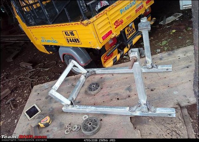 11 DIY Motorcycle Stand Projects - Blessing For Bikers - DIYnCrafty
