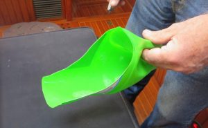 5 Simple DIY Boat Bailer Plans For Boat season - DIYnCrafty