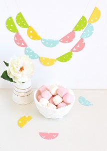 20 DIY Paper Garland ideas For Home Decor - DIYnCrafty