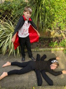 15 DIY Vampire Costume Ideas For Halloween - DIYnCrafty